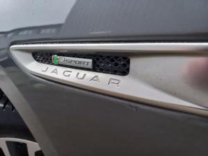 Grey Jaguar F-Pace 2017 in Riga, with an engine capacity of 2.00 L and mileage of 190 thousand km for 16900 €, photo 6 on AUTOMOTO.COM.LV