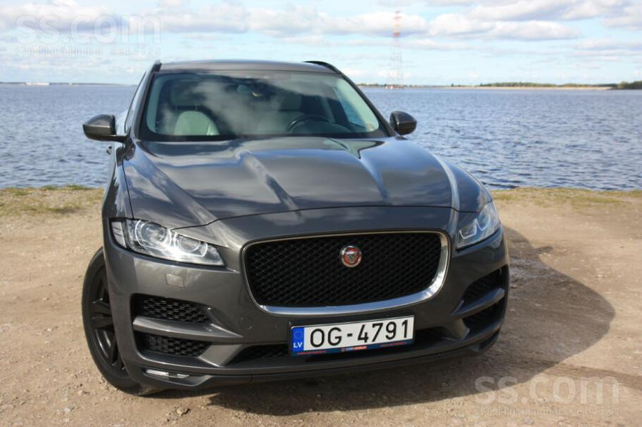 Pelēks Jaguar F-Pace 2017 Rīga, ar dzinēja tilpumu 3.00 L un nobraukumu 216 tūkst. km par 14800 €, foto 1 vietnē AUTOMOTO.COM.LV