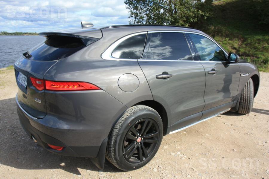 Pelēks Jaguar F-Pace 2017 Rīga, ar dzinēja tilpumu 3.00 L un nobraukumu 216 tūkst. km par 14800 €, foto 10 vietnē AUTOMOTO.COM.LV