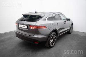 Pelēks Jaguar F-Pace 2017 Tallina, ar dzinēja tilpumu 2.00 L un nobraukumu 155 tūkst. km par 14999 €, foto 5 vietnē AUTOMOTO.COM.LV