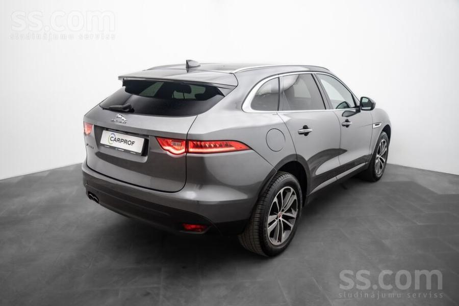 Pelēks Jaguar F-Pace 2017 Tallina, ar dzinēja tilpumu 2.00 L un nobraukumu 155 tūkst. km par 14999 €, foto 5 vietnē AUTOMOTO.COM.LV