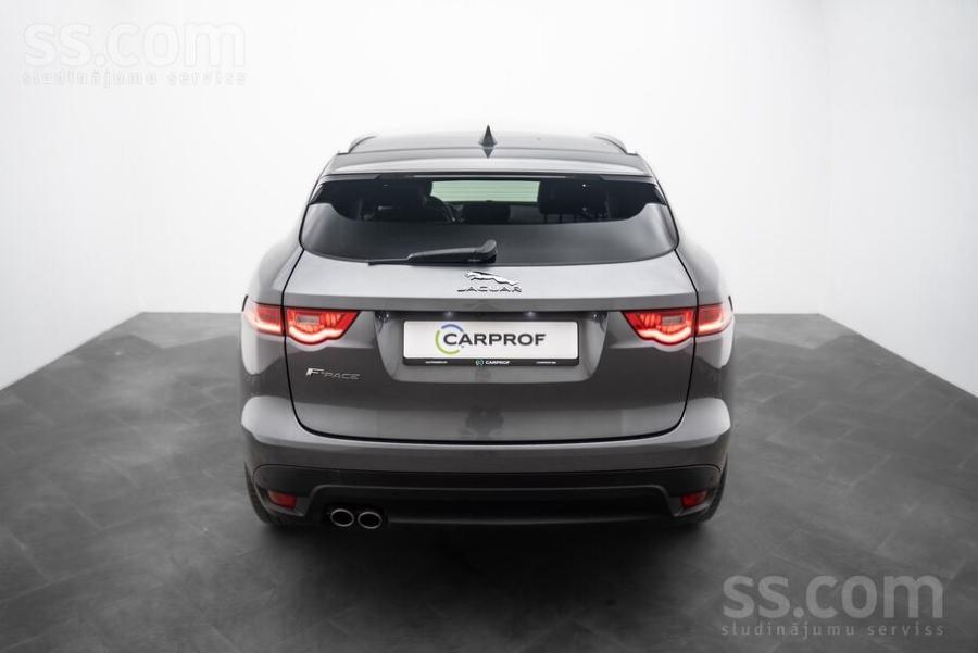 Pelēks Jaguar F-Pace 2017 Tallina, ar dzinēja tilpumu 2.00 L un nobraukumu 155 tūkst. km par 14999 €, foto 6 vietnē AUTOMOTO.COM.LV