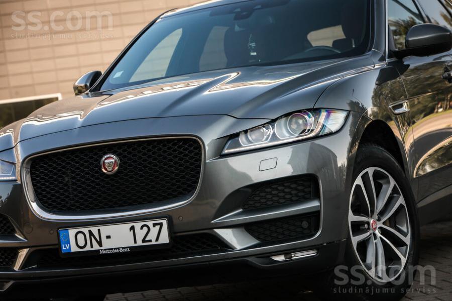 Pelēks Jaguar F-Pace 2017 Jelgava, ar dzinēja tilpumu 2.00 L un nobraukumu 224 tūkst. km par 15500 €, foto 1 vietnē AUTOMOTO.COM.LV