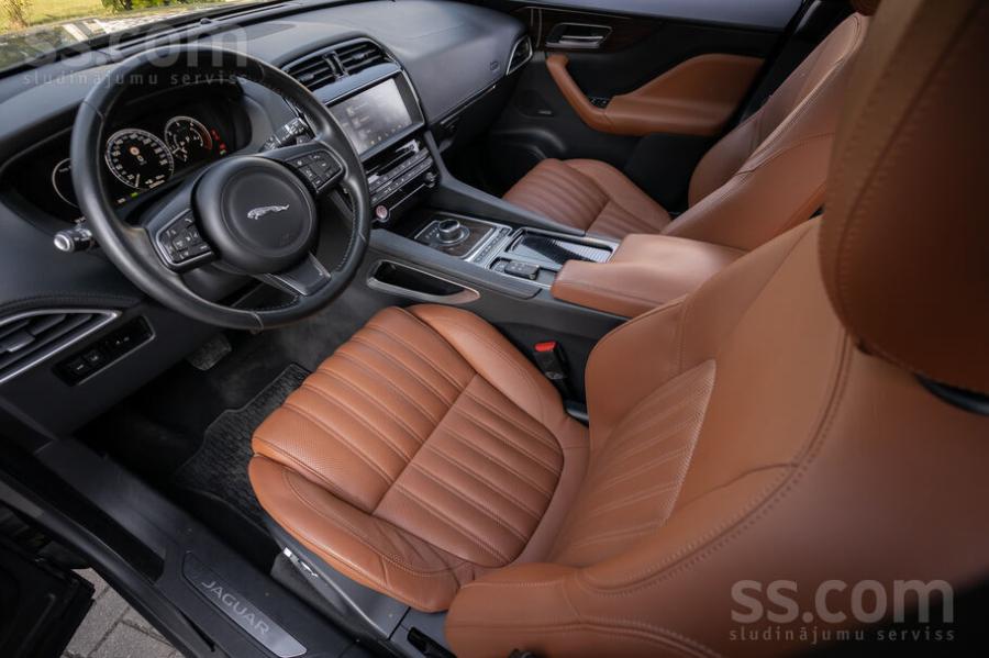 Pelēks Jaguar F-Pace 2017 Jelgava, ar dzinēja tilpumu 2.00 L un nobraukumu 224 tūkst. km par 15500 €, foto 16 vietnē AUTOMOTO.COM.LV