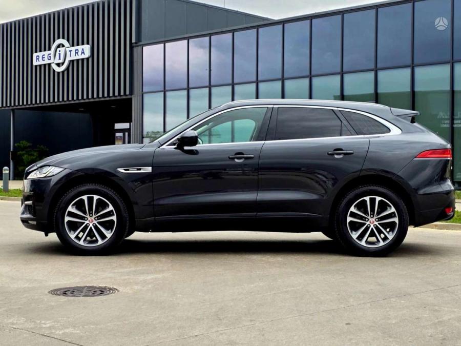 Grey Jaguar F-Pace 2017 in Siauliai, with an engine capacity of 2.00 L and mileage of 98 thousand km for 13750 €, photo 5 on AUTOMOTO.COM.LV