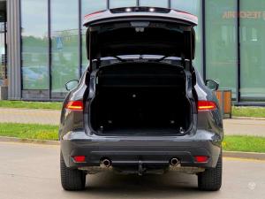 Grey Jaguar F-Pace 2017 in Siauliai, with an engine capacity of 2.00 L and mileage of 98 thousand km for 13750 €, photo 8 on AUTOMOTO.COM.LV