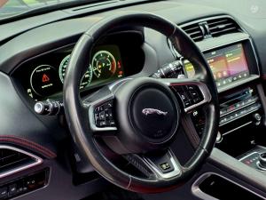 Grey Jaguar F-Pace 2017 in Siauliai, with an engine capacity of 2.00 L and mileage of 98 thousand km for 13750 €, photo 14 on AUTOMOTO.COM.LV