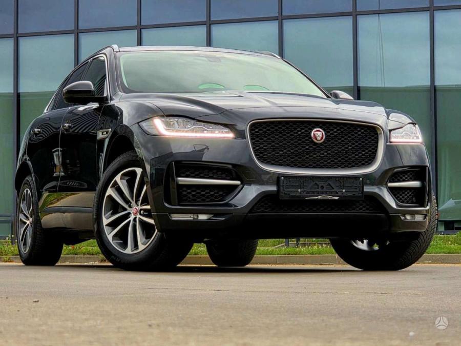 Grey Jaguar F-Pace 2017 in Siauliai, with an engine capacity of 2.00 L and mileage of 98 thousand km for 13750 €, photo 29 on AUTOMOTO.COM.LV