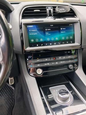 Pelēks Jaguar F-Pace 2017 Viļņa, ar dzinēja tilpumu 3.00 L un nobraukumu 185 tūkst. km par 17500 €, foto 9 vietnē AUTOMOTO.COM.LV