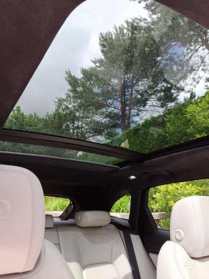 Pelēks Jaguar F-Pace 2017 Viļņa, ar dzinēja tilpumu 3.00 L un nobraukumu 185 tūkst. km par 17500 €, foto 18 vietnē AUTOMOTO.COM.LV