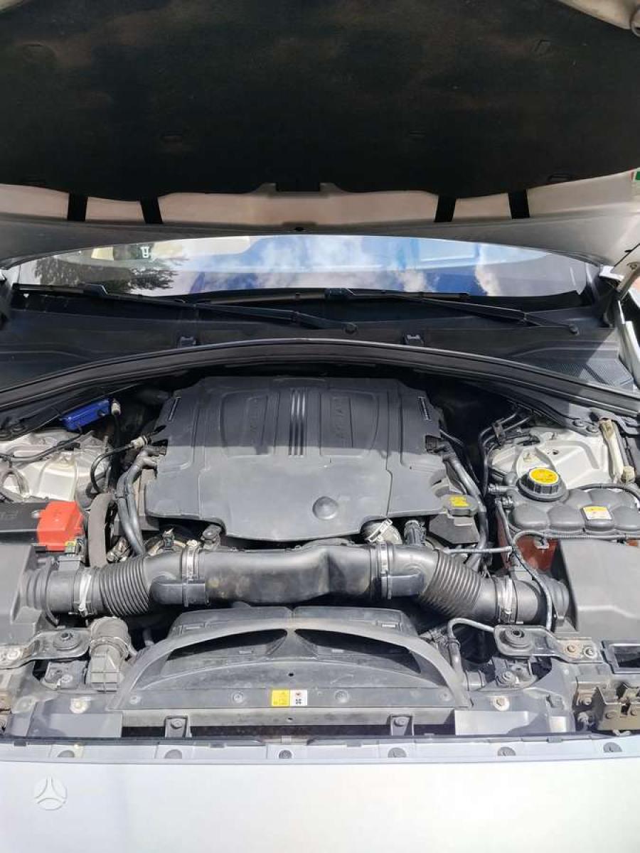 Pelēks Jaguar F-Pace 2017 Viļņa, ar dzinēja tilpumu 3.00 L un nobraukumu 185 tūkst. km par 17500 €, foto 22 vietnē AUTOMOTO.COM.LV