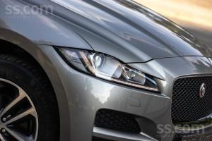 Grey Jaguar F-Pace 2017 in Jelgava, with an engine capacity of 2.00 L and mileage of 0 thousand km for 11990 €, photo 5 on AUTOMOTO.COM.LV