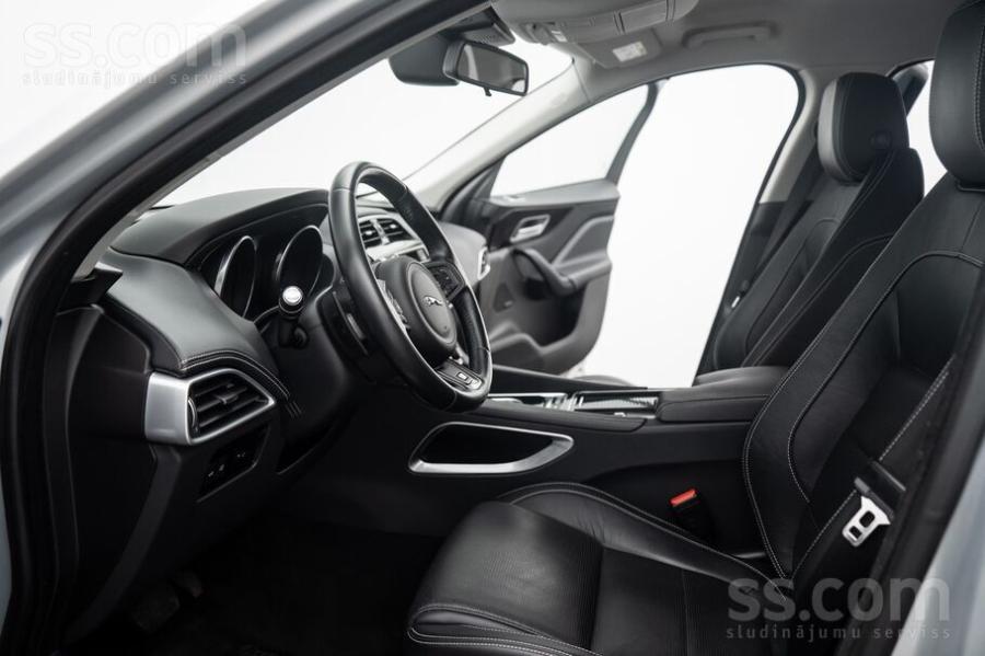 Grey Jaguar F-Pace 2017 in Tallinn, with an engine capacity of 3.00 L and mileage of 129 thousand km for 15699 €, photo 10 on AUTOMOTO.COM.LV