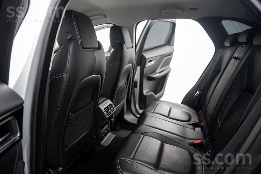 Grey Jaguar F-Pace 2017 in Tallinn, with an engine capacity of 3.00 L and mileage of 129 thousand km for 15699 €, photo 11 on AUTOMOTO.COM.LV