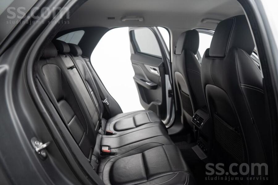 Grey Jaguar F-Pace 2017 in Tallinn, with an engine capacity of 3.00 L and mileage of 129 thousand km for 15699 €, photo 12 on AUTOMOTO.COM.LV