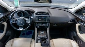 Grey Jaguar F-Pace 2017 in Riga, with an engine capacity of 2.00 L and mileage of 180 thousand km for 12990 €, photo 12 on AUTOMOTO.COM.LV
