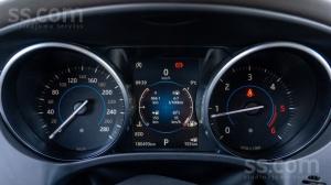Grey Jaguar F-Pace 2017 in Riga, with an engine capacity of 2.00 L and mileage of 180 thousand km for 12990 €, photo 26 on AUTOMOTO.COM.LV