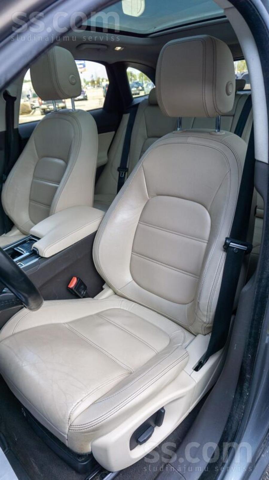 Grey Jaguar F-Pace 2017 in Riga, with an engine capacity of 2.00 L and mileage of 180 thousand km for 12990 €, photo 29 on AUTOMOTO.COM.LV