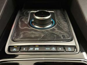 Grey Jaguar F-Pace 2017 in Marijampole, with an engine capacity of 2.00 L and mileage of 204 thousand km for 13750 €, photo 5 on AUTOMOTO.COM.LV
