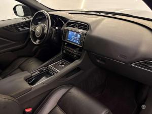 Grey Jaguar F-Pace 2017 in Marijampole, with an engine capacity of 2.00 L and mileage of 204 thousand km for 13750 €, photo 23 on AUTOMOTO.COM.LV