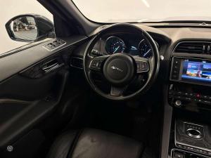 Grey Jaguar F-Pace 2017 in Marijampole, with an engine capacity of 2.00 L and mileage of 204 thousand km for 13750 €, photo 25 on AUTOMOTO.COM.LV
