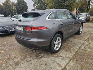 Grey Jaguar F-Pace 2017 in Taurage, with an engine capacity of 2.00 L and mileage of 162 thousand km for 9300 €, photo 5 on AUTOMOTO.COM.LV