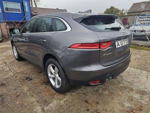 Grey Jaguar F-Pace 2017 in Taurage, with an engine capacity of 2.00 L and mileage of 162 thousand km for 9300 €, photo 7 on AUTOMOTO.COM.LV