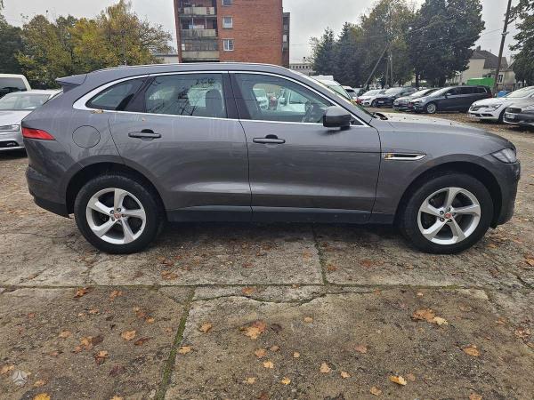 Jaguar F-Pace 2017 in Taurage on AUTOMOTO.COM.LV Grey Jaguar F-Pace 2017 in Taurage, with an engine capacity of 2.00 L and mileage of 162 thousand km for 9300 €, photo 9 on AUTOMOTO.COM.LV