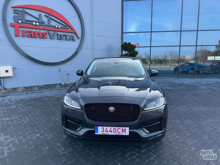 Grey Jaguar F-Pace 2018 in Telschi, with an engine capacity of 2.00 L and mileage of 117 thousand km for 15500 €, photo 5 on AUTOMOTO.COM.LV
