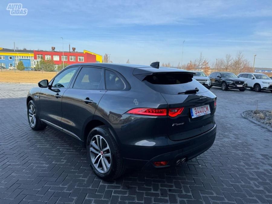 Grey Jaguar F-Pace 2018 in Telschi, with an engine capacity of 2.00 L and mileage of 117 thousand km for 15500 €, photo 7 on AUTOMOTO.COM.LV