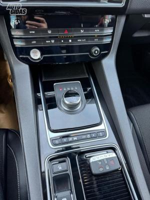 Grey Jaguar F-Pace 2018 in Telschi, with an engine capacity of 2.00 L and mileage of 117 thousand km for 15500 €, photo 17 on AUTOMOTO.COM.LV