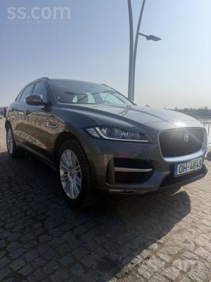 Pelēks Jaguar F-Pace 2018 Daugavpils, ar dzinēja tilpumu 2.00 L un nobraukumu 160 tūkst. km par 17500 €, foto  vietnē AUTOMOTO.COM.LV