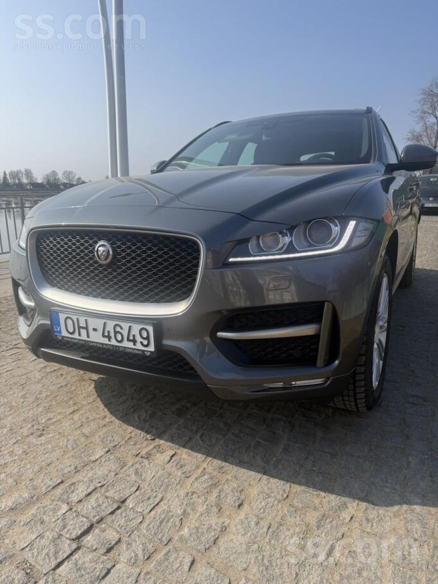 Grey Jaguar F-Pace 2018 in Daugavpils, with an engine capacity of 2.00 L and mileage of 160 thousand km for 17500 €, photo 7 on AUTOMOTO.COM.LV