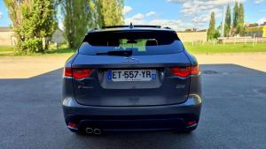 Grey Jaguar F-Pace 2018 in Taurage, with an engine capacity of 2.00 L and mileage of 154 thousand km for 12800 €, photo 7 on AUTOMOTO.COM.LV