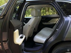Pelēks Jaguar F-Pace 2018 Tauragė, ar dzinēja tilpumu 2.00 L un nobraukumu 145 tūkst. km par 11900 €, foto 11 vietnē AUTOMOTO.COM.LV