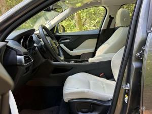 Pelēks Jaguar F-Pace 2018 Tauragė, ar dzinēja tilpumu 2.00 L un nobraukumu 145 tūkst. km par 11900 €, foto 13 vietnē AUTOMOTO.COM.LV
