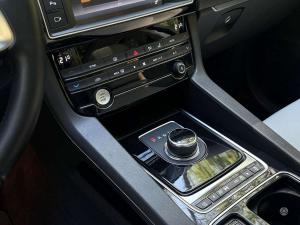 Pelēks Jaguar F-Pace 2018 Tauragė, ar dzinēja tilpumu 2.00 L un nobraukumu 145 tūkst. km par 11900 €, foto 25 vietnē AUTOMOTO.COM.LV