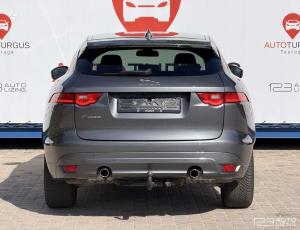 Grey Jaguar F-Pace 2018 in Taurage, with an engine capacity of 2.00 L and mileage of 228 thousand km for 14900 €, photo 12 on AUTOMOTO.COM.LV