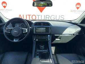 Grey Jaguar F-Pace 2018 in Taurage, with an engine capacity of 2.00 L and mileage of 228 thousand km for 14900 €, photo 18 on AUTOMOTO.COM.LV