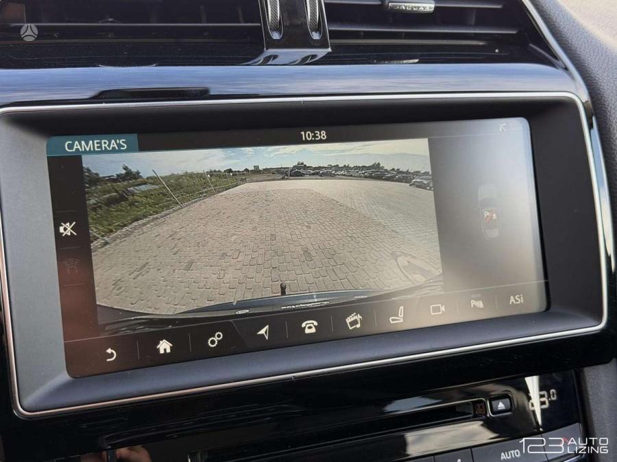 Grey Jaguar F-Pace 2018 in Taurage, with an engine capacity of 2.00 L and mileage of 228 thousand km for 14900 €, photo 23 on AUTOMOTO.COM.LV