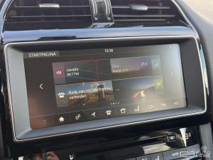 Grey Jaguar F-Pace 2018 in Taurage, with an engine capacity of 2.00 L and mileage of 228 thousand km for 14900 €, photo 24 on AUTOMOTO.COM.LV