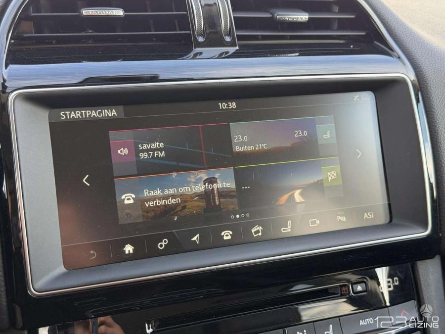 Grey Jaguar F-Pace 2018 in Taurage, with an engine capacity of 2.00 L and mileage of 228 thousand km for 14900 €, photo 24 on AUTOMOTO.COM.LV
