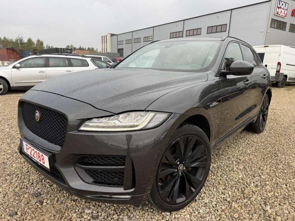 Grey Jaguar F-Pace 2018 in Vilnius, with an engine capacity of 2.99 L and mileage of 184 thousand km for 10700 €, photo 1 on AUTOMOTO.COM.LV