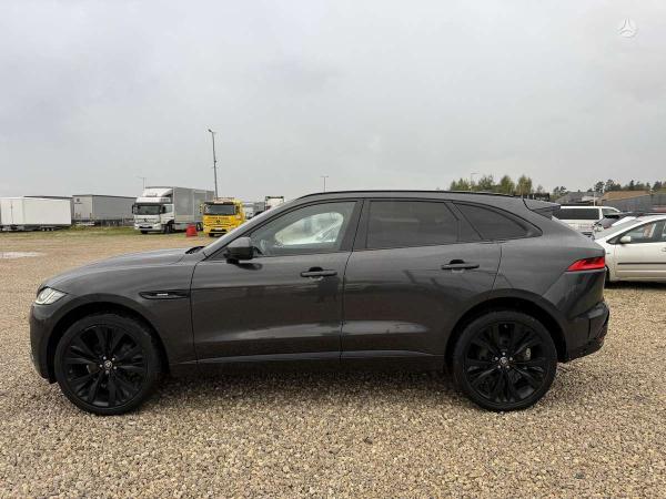 Grey Jaguar F-Pace 2018 in Vilnius, with an engine capacity of 2.99 L and mileage of 184 thousand km for 10700 €, photo 7 on AUTOMOTO.COM.LV