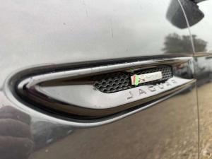 Grey Jaguar F-Pace 2018 in Vilnius, with an engine capacity of 2.99 L and mileage of 184 thousand km for 10700 €, photo 20 on AUTOMOTO.COM.LV