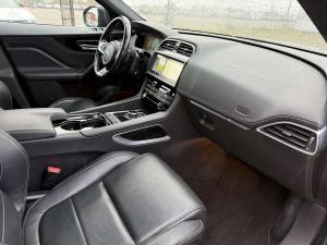 Grey Jaguar F-Pace 2018 in Vilnius, with an engine capacity of 2.99 L and mileage of 184 thousand km for 10700 €, photo 23 on AUTOMOTO.COM.LV