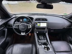 Grey Jaguar F-Pace 2018 in Vilnius, with an engine capacity of 2.99 L and mileage of 184 thousand km for 10700 €, photo 26 on AUTOMOTO.COM.LV