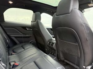 Grey Jaguar F-Pace 2018 in Vilnius, with an engine capacity of 2.99 L and mileage of 184 thousand km for 10700 €, photo 28 on AUTOMOTO.COM.LV