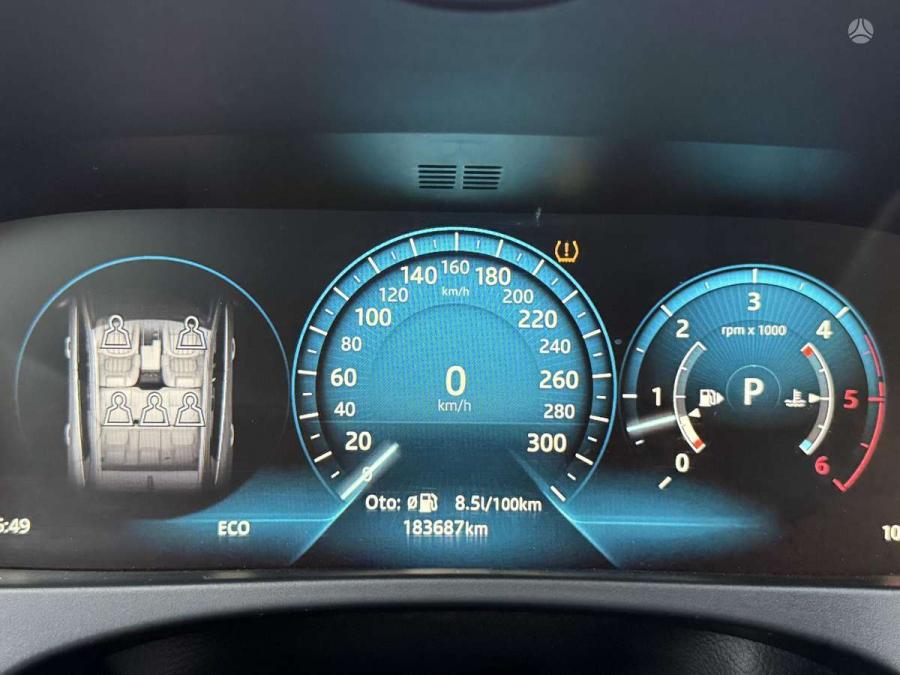 Grey Jaguar F-Pace 2018 in Vilnius, with an engine capacity of 2.99 L and mileage of 184 thousand km for 10700 €, photo 31 on AUTOMOTO.COM.LV
