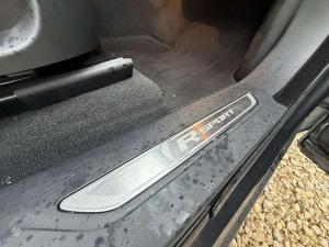 Grey Jaguar F-Pace 2018 in Vilnius, with an engine capacity of 2.99 L and mileage of 184 thousand km for 10700 €, photo 42 on AUTOMOTO.COM.LV